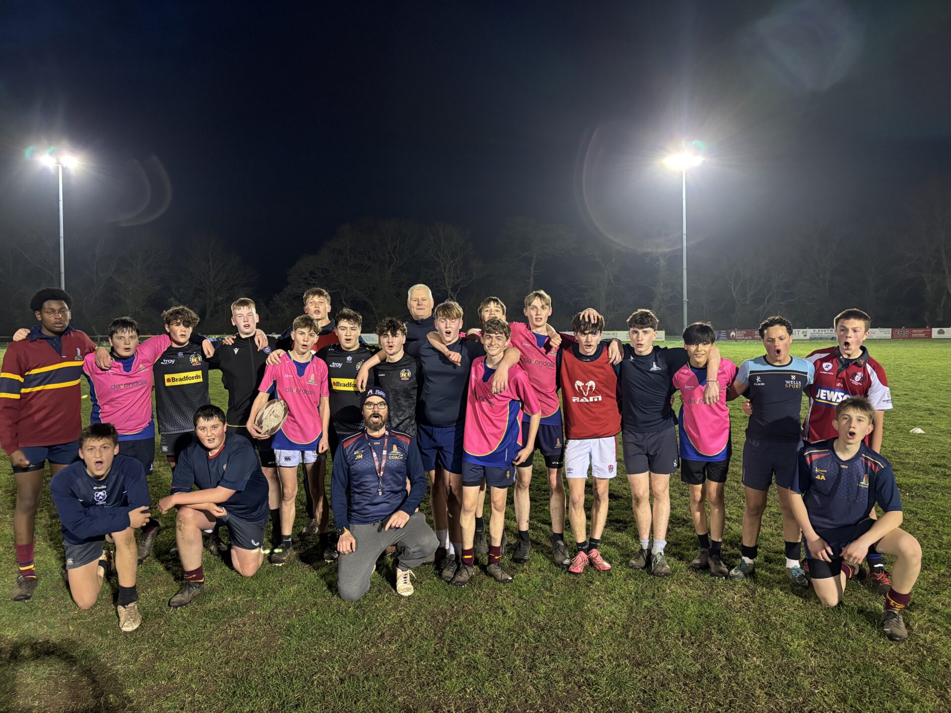 The Chief Visits Tor Rugby Club - Amarin Rubber